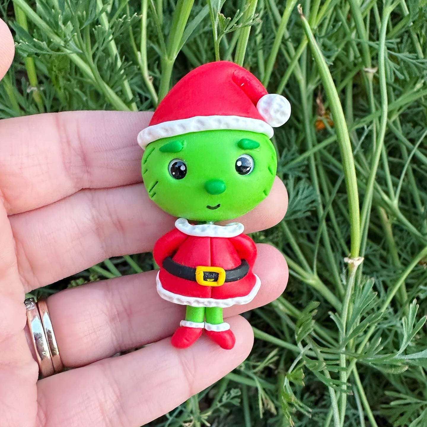 Custom Grinch Santa Suit Clay Bow – Bub&Bow